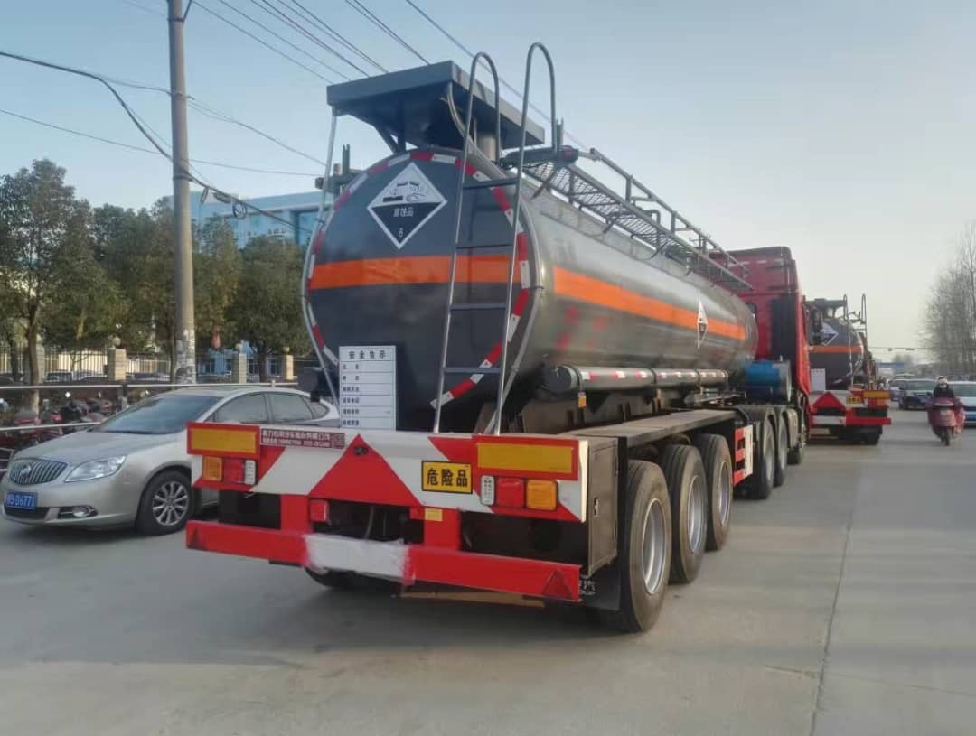 Tipper Hydraulic Tipper Oil Tank Trailer from China manufacturer ...